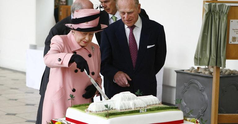 Cooking For A Monarch: Queen Elizabeth II's Culinary Secrets Revealed ...