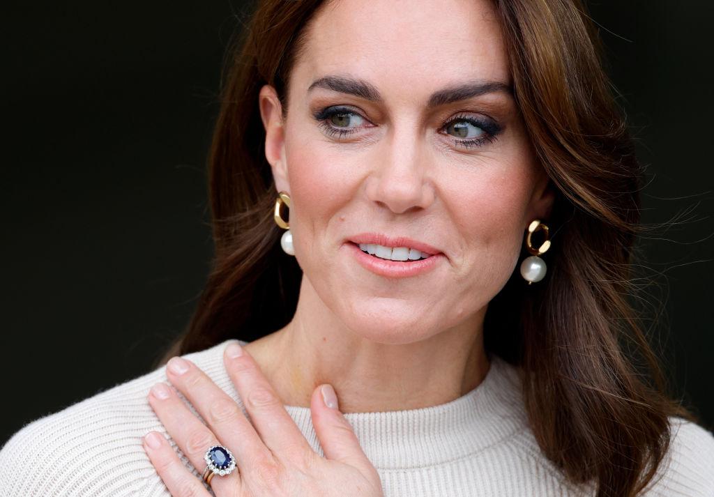 Kate Middleton Stuns in Wetsuit While Snorkeling in the Bahamas — But ...