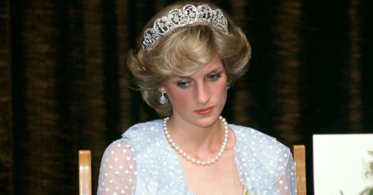 Real Reason Why Princess Diana Always Kept Her Head Down—and No She ...