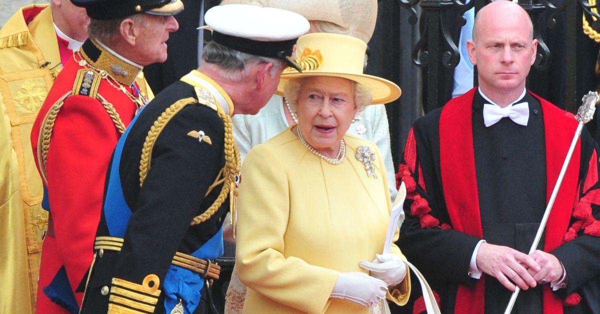 Queen Elizabeth II Broke Royal Protocol At William & Kate's Wedding ...