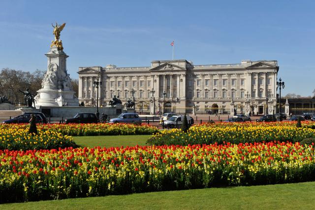 British Royal Residences: Buckingham Palace, Kensington Palace And More ...