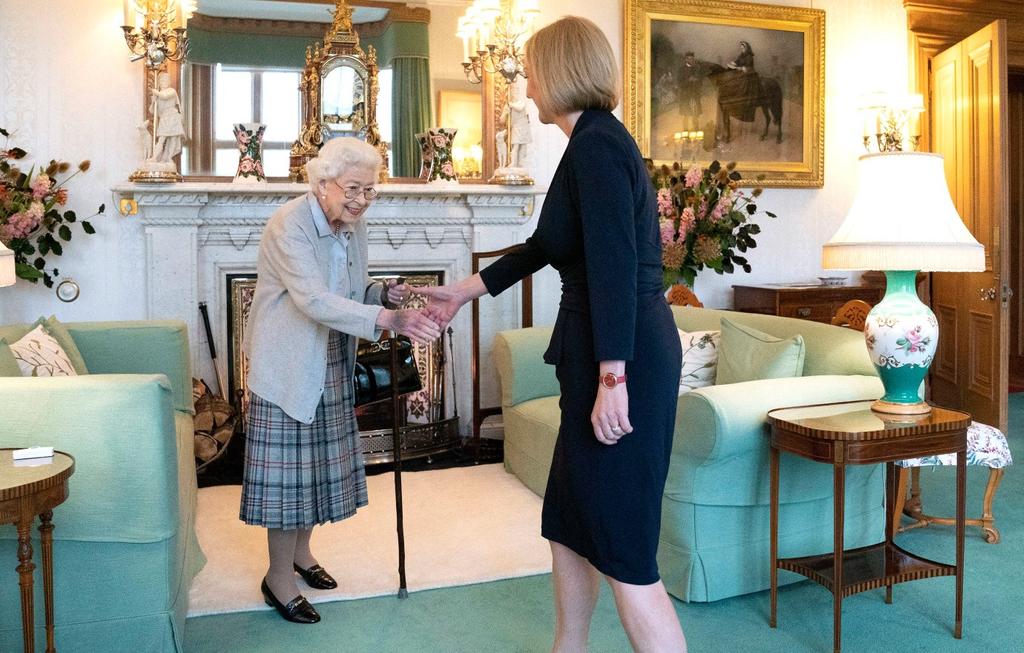What Did Queen Elizabeth Do Every Day? Inside Her Typical Day